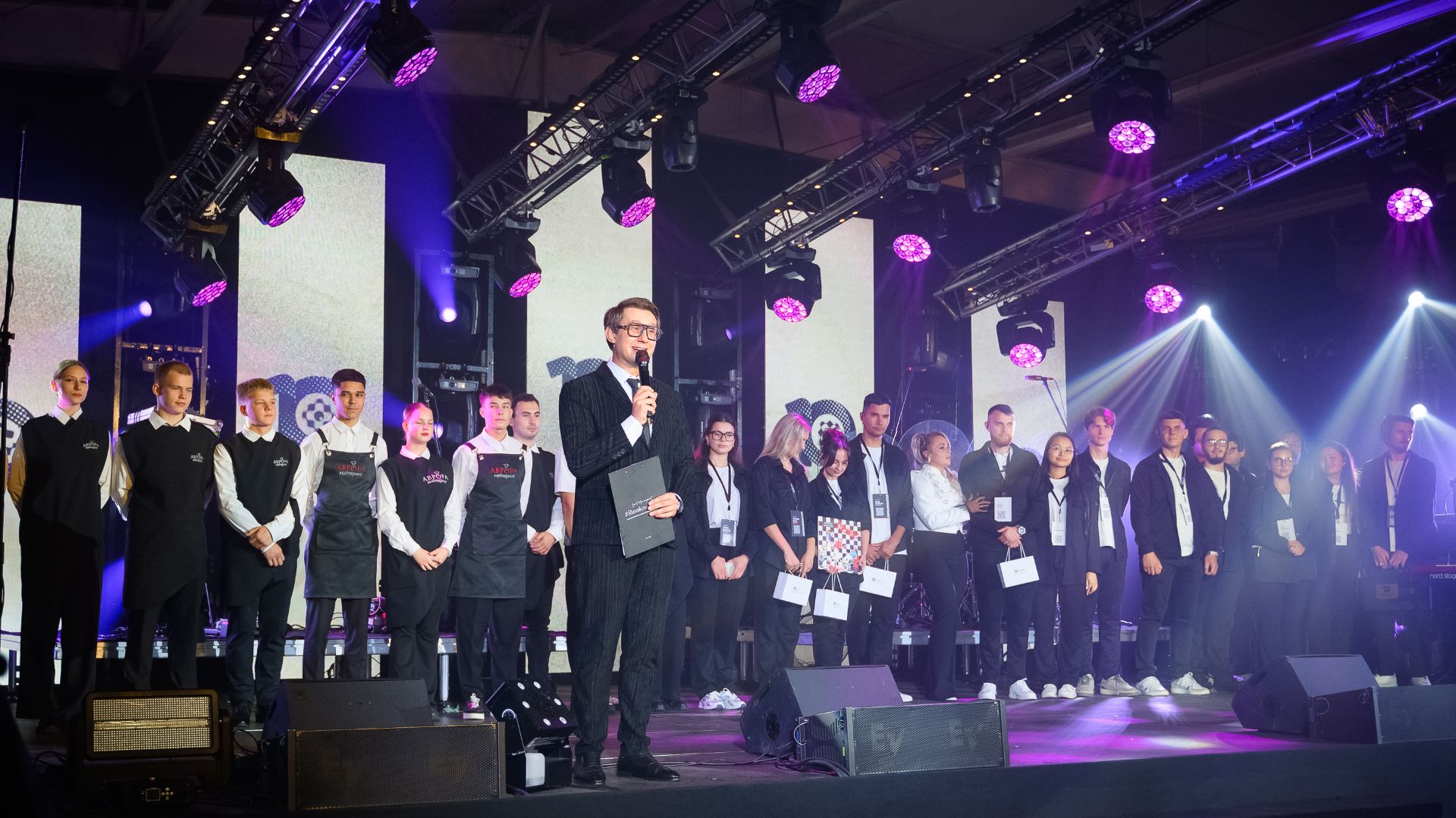 Алексей Русаков и команда #RusakovTeam