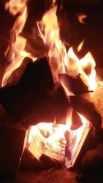 Маленький юбилей под потрескивание дров)