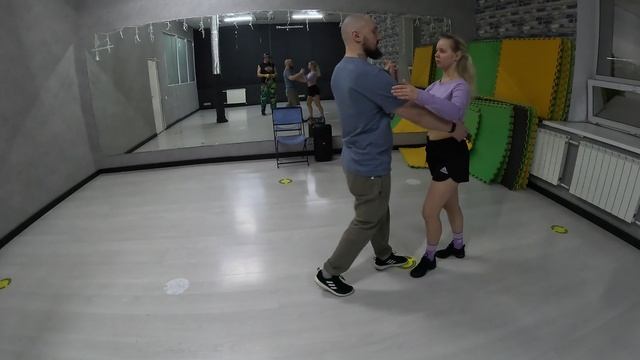 2025-11-15 Занятие 1 (2) ZOUK обучение LeraLEO, Василий, GX011346