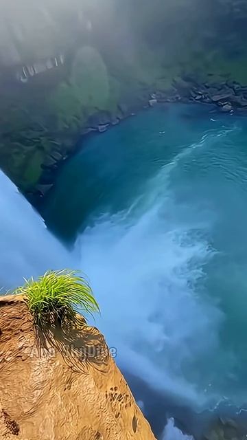 Прыжок в водопад