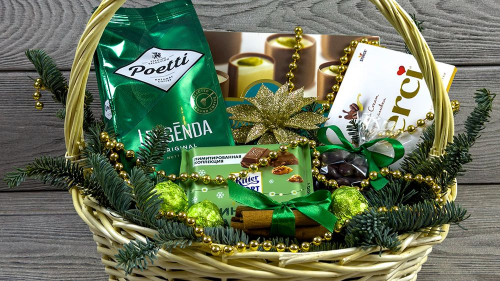 Подарочная корзина «Новогодний Париж» / Подарок на Новый год врачу!