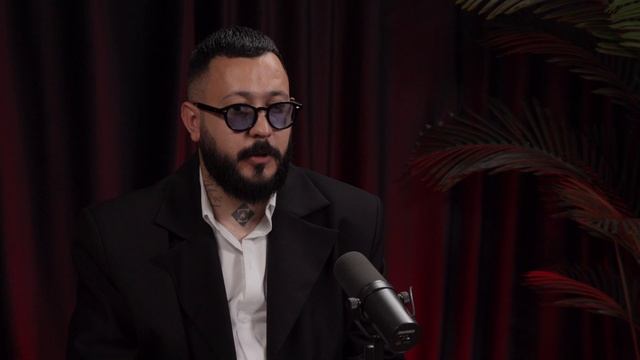 Тизер «как понять ведущего вокалиста» Ведущий Роман Красный. Ведущий Максим Тайгер