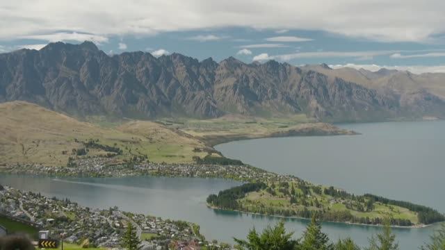 Христос Воскресе! На греческом языке (Пасхальный тропарь)