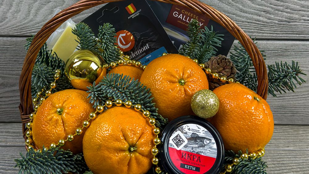 Подарочная корзина на Новый Год «Январский завтрак» / Новогодний подарок для друга