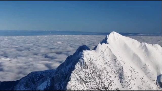 «Достойно есть» на греческом языке (греч. Ἄξιόν ἐστιν)