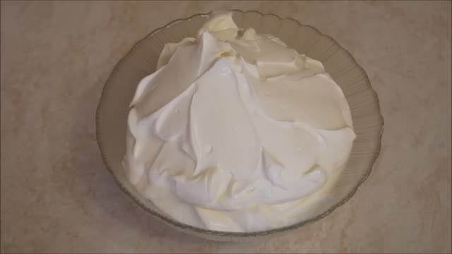 Крем из МАГАЗИННОЙ сметаны с САХАРНОЙ пудрой КРЕМ для промазки коржей