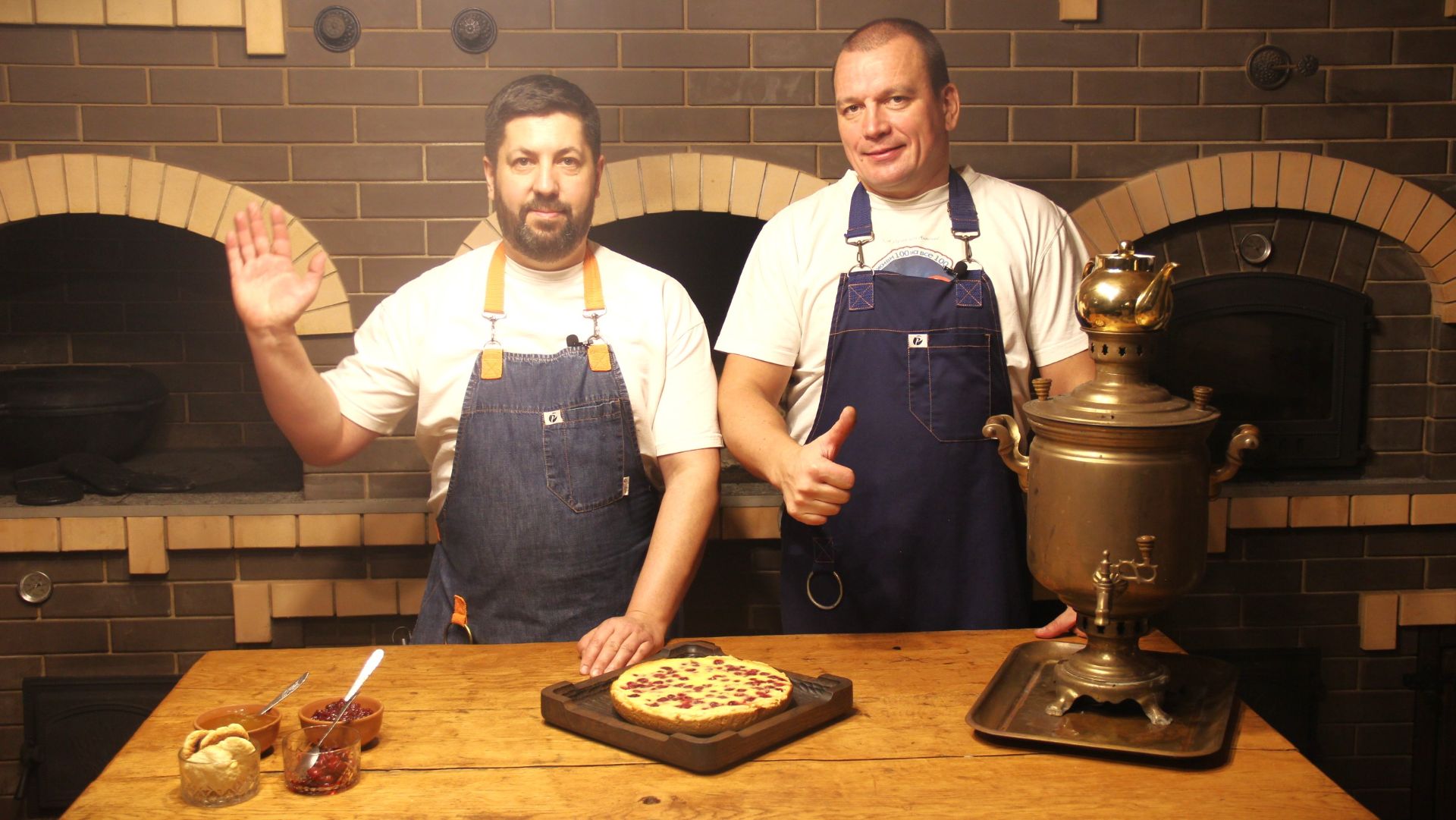 Рецепт шикарного вишнёвого пая на конкурсе телеканала "Аппетитный"! Поддержите "Мужиков у плиты"!))