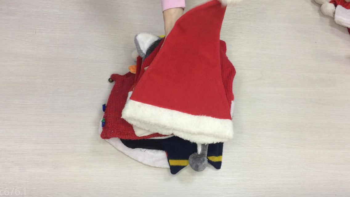 с676.1. Новогодние шапки