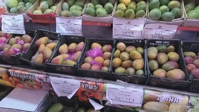 отель "Naama Bay Promenade" Идём в Манго Маркет Сувениры косметика, замороженный сок манго, гуавы