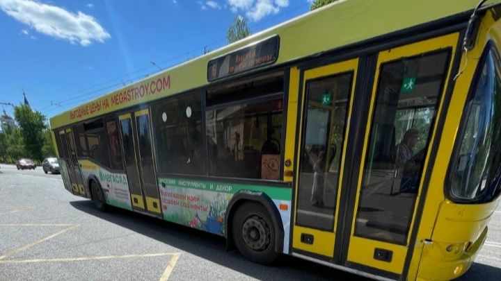 Мини поездка на автобусе МАЗ-103.485 № А 733 АВ 113, маршрут 6