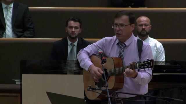 Иисус, мне к ногам Твоим низко склониться..