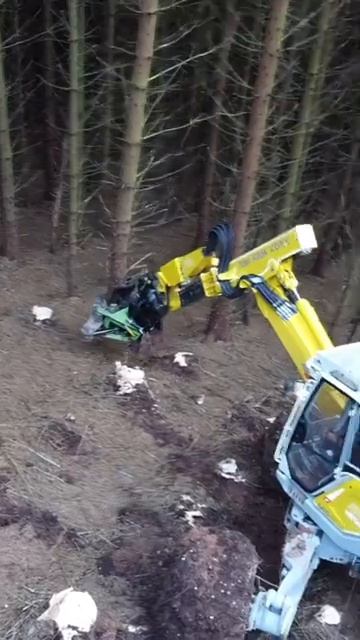 🟢 BI400 Лесные валочные ножницы @OMEFGROUP на экскаваторе Menzi Muck spider excavator