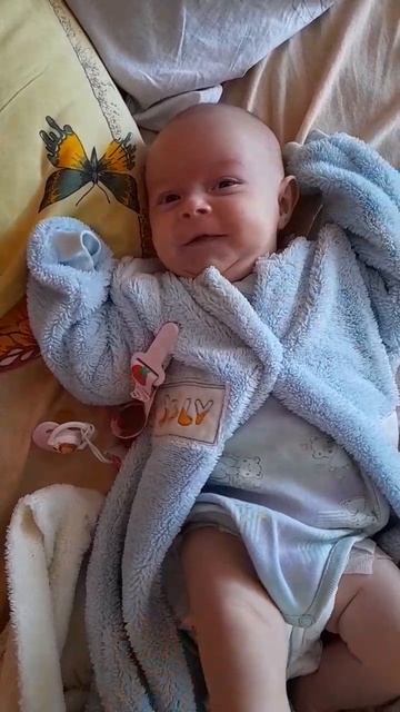 1 мес. 25 дн.(16 сен.2022 )Болтушка