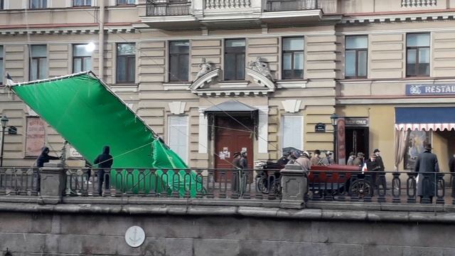 Санкт-Петербург. Как снимают кино. "Внимание" - театр на улице.
