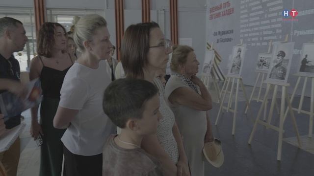 Уникальная выставка 80-ти фоторабот легендарного фотографа Победы – как называют Евгения Халдея.