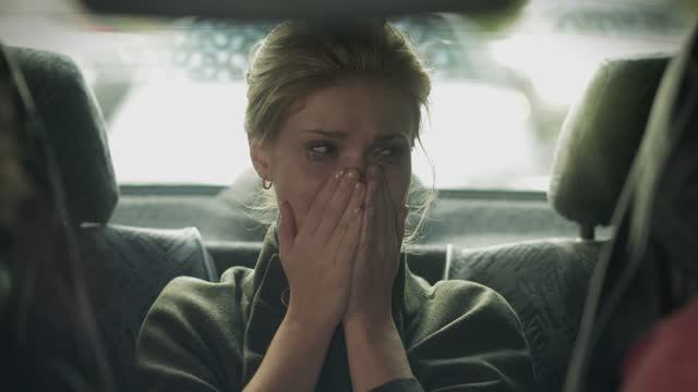 НЕМНОГО НЕ В СЕБЕ - 3 серия