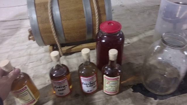 Шепа, кубики, палочки против бочки