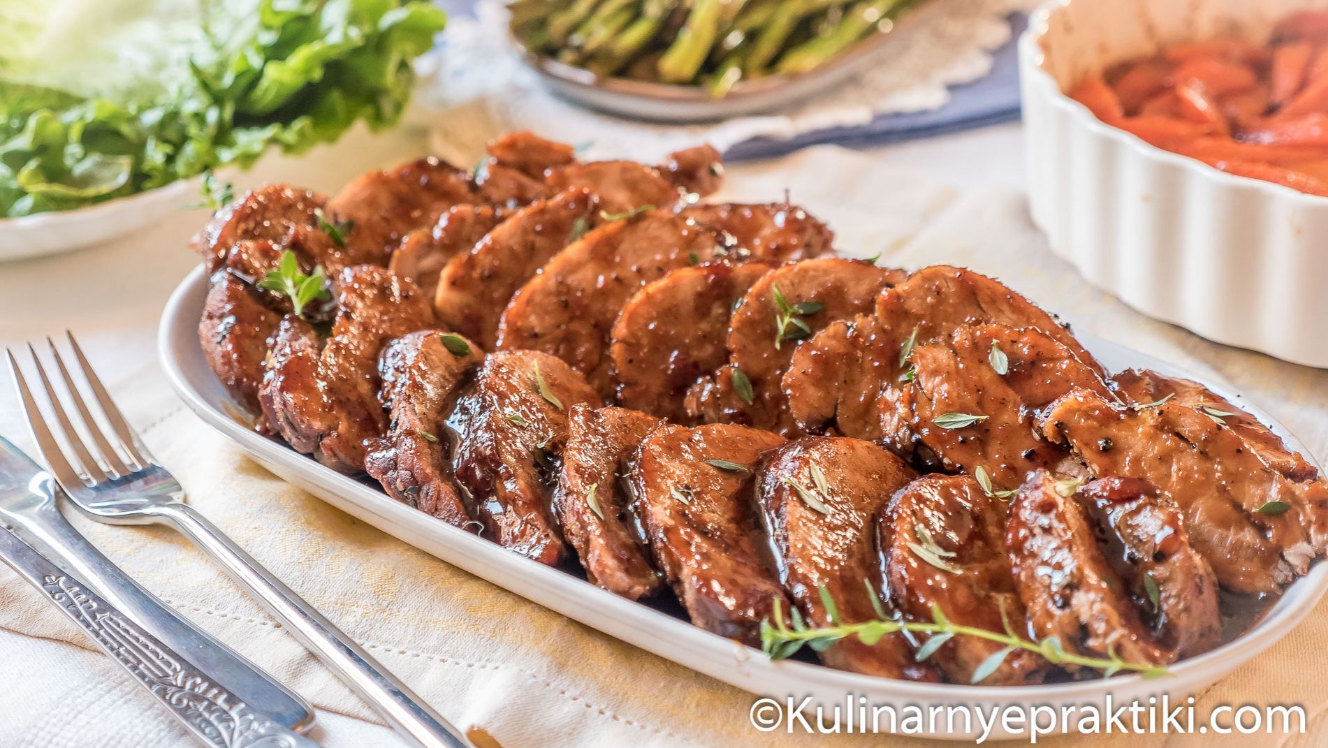 Как приготовить сочную свиную вырезку в стиле фьюжн