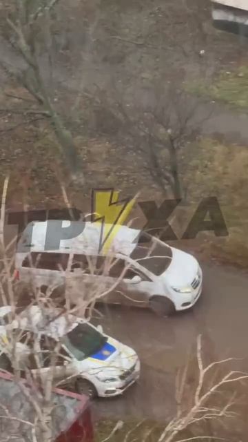 Минивэн ТЦК переехал копыто военкома.