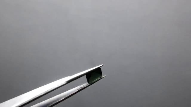 Турмалин сине- зелёный 0,81кт №572