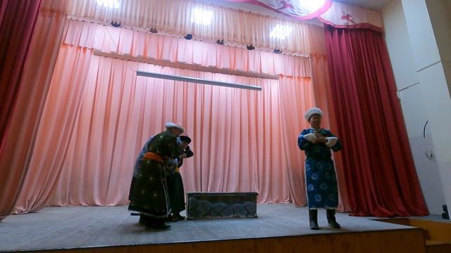 АГЫН ТОЙРОГОЙ ҺУРГУУЛИНУУДАЙ ТЕАТРАЛЬНА БҮЛГЭМҮҮДЭЙ МҮРЫСӨӨН