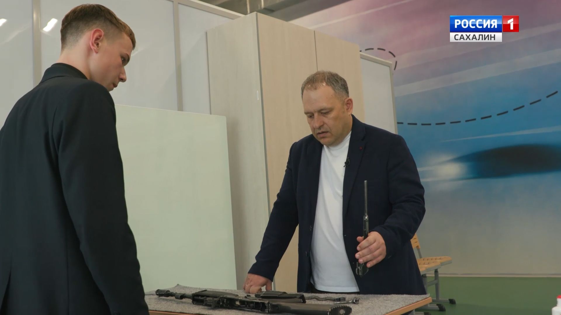 "Классная тема". Учитель основ безопасности и защиты Родины Павел Железнов