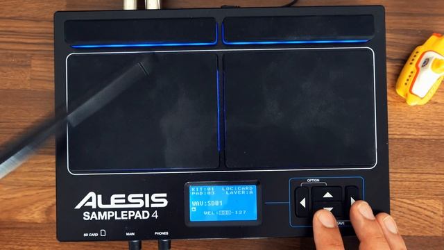 Alesis Samplepad 4 - hit thing with stick, thing makes noise (1080p)