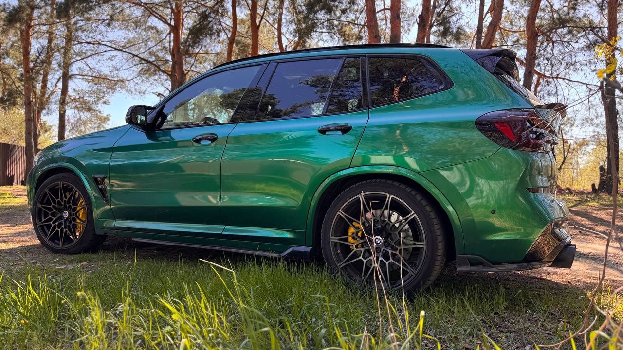 продолжение ролика Антон теперь со своей девушкой сидит