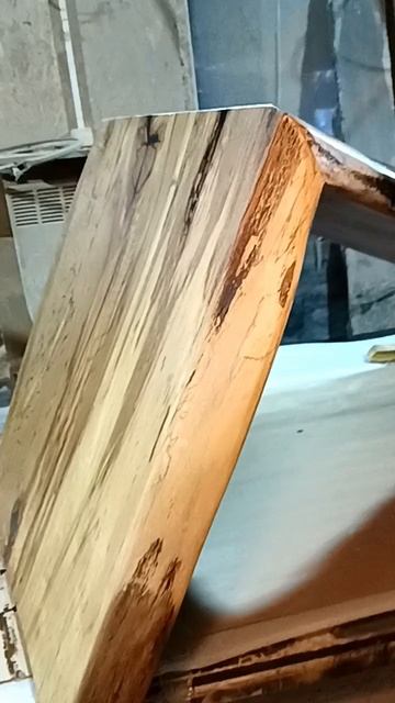 Изготовление столешницы с эпоксидной смолой синего цвета