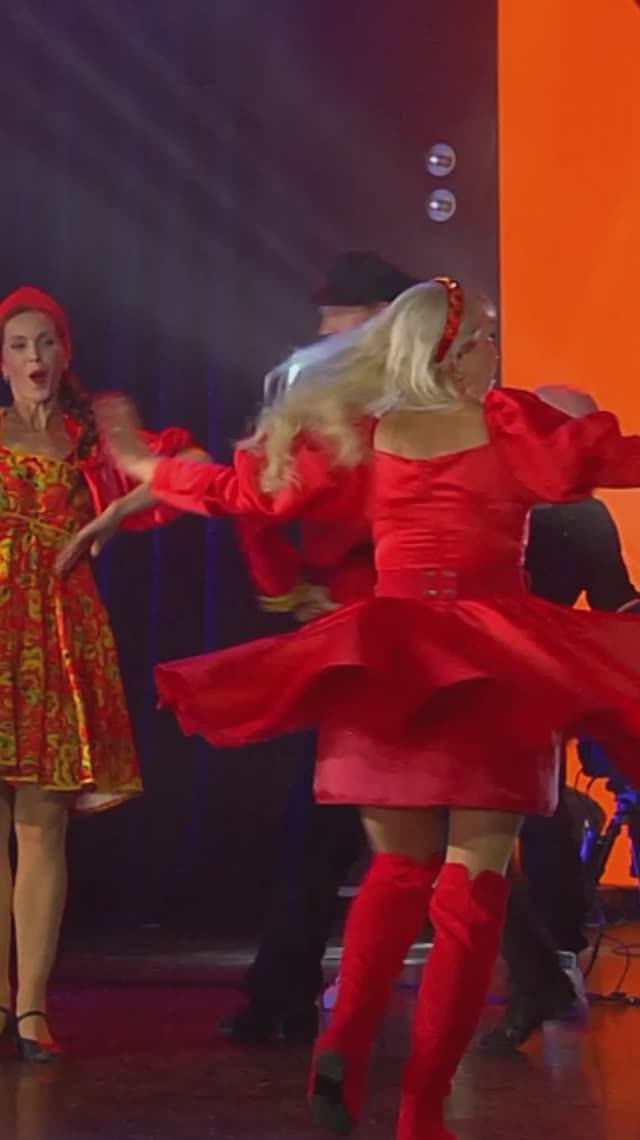 Russian style! Русский сарафан! #премьера #inessa #русскийсарафан #инесса #русскаямузыка #фолкпоп