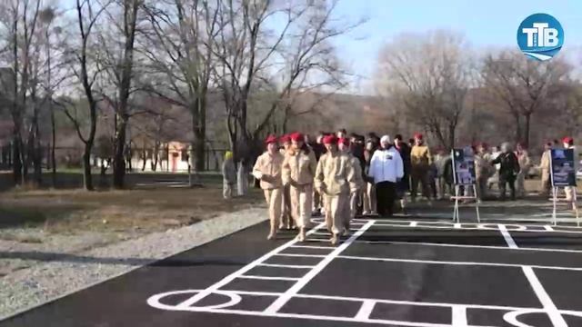 У юнармейцев Фокино появилась современная строевая площадка
