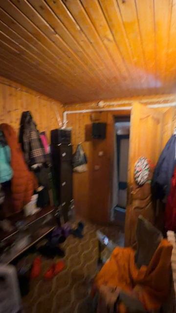 Продается бревенчатый дом с баней со всеми коммуникациями на участке 12 соток в гор. Карабаново