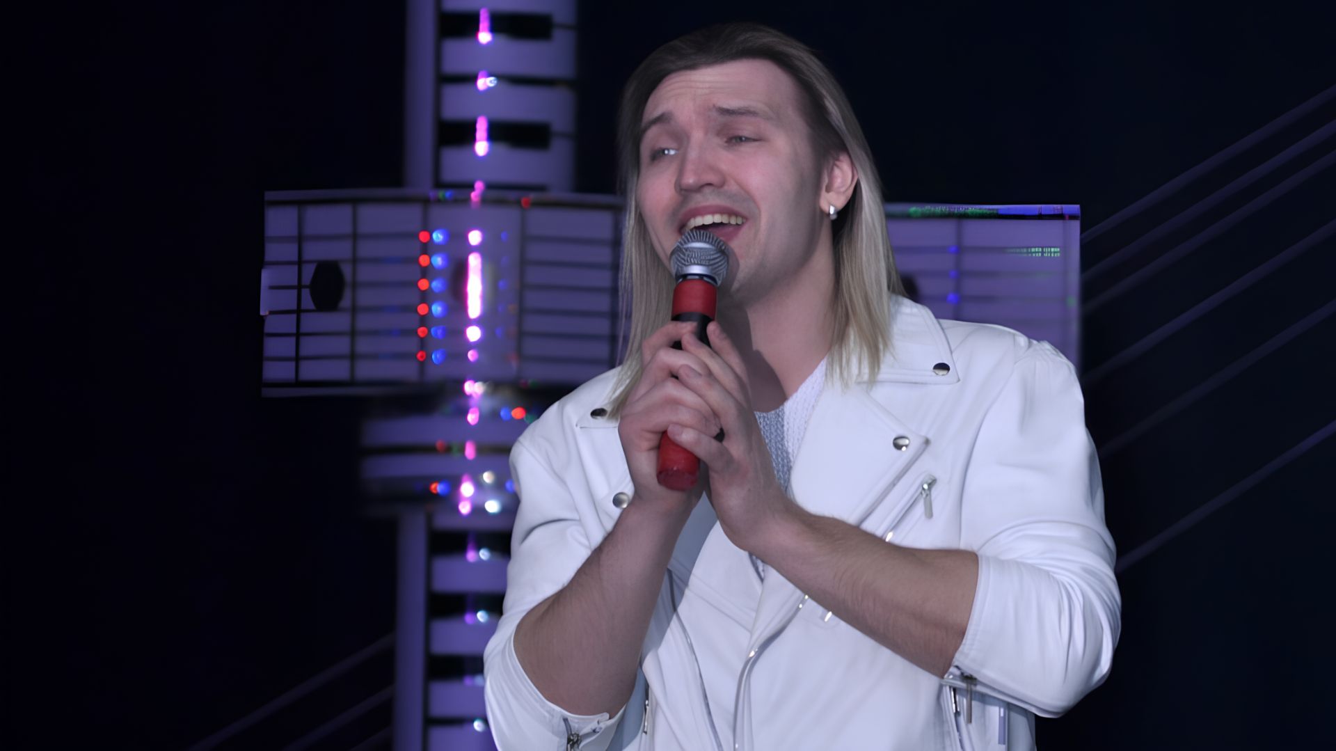 Пётр Елфимов - And I Love Her (Гала-концерт конкурса «Халi-Хало», Новополоцк, 20.03.2011 г.)