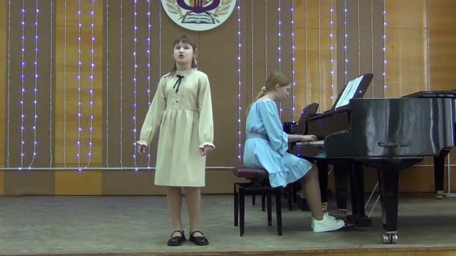 Е.Данченко "Расскажи-ка, осень". Исполняет Ульяна Назарова, концертмейстер Анна Лагутина