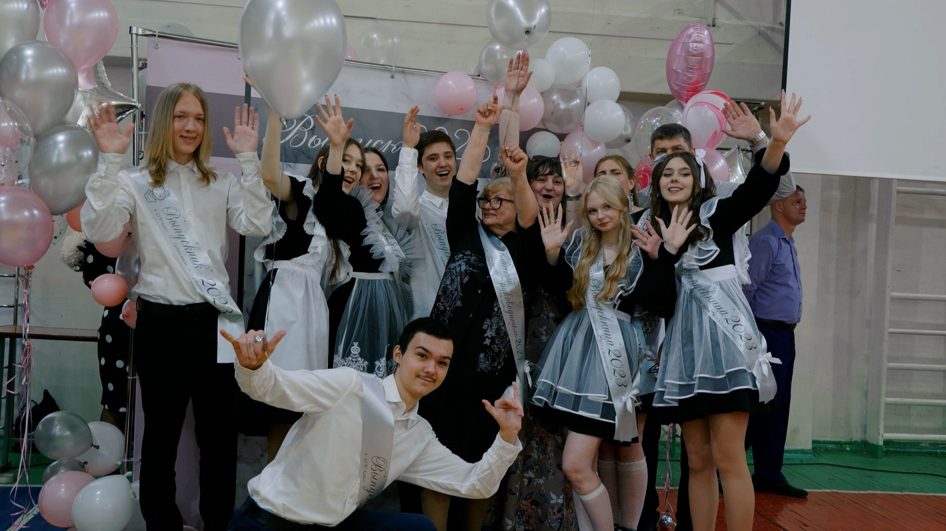 Последний звонок  во Владивостоке | Эмоции, которые останутся навсегда