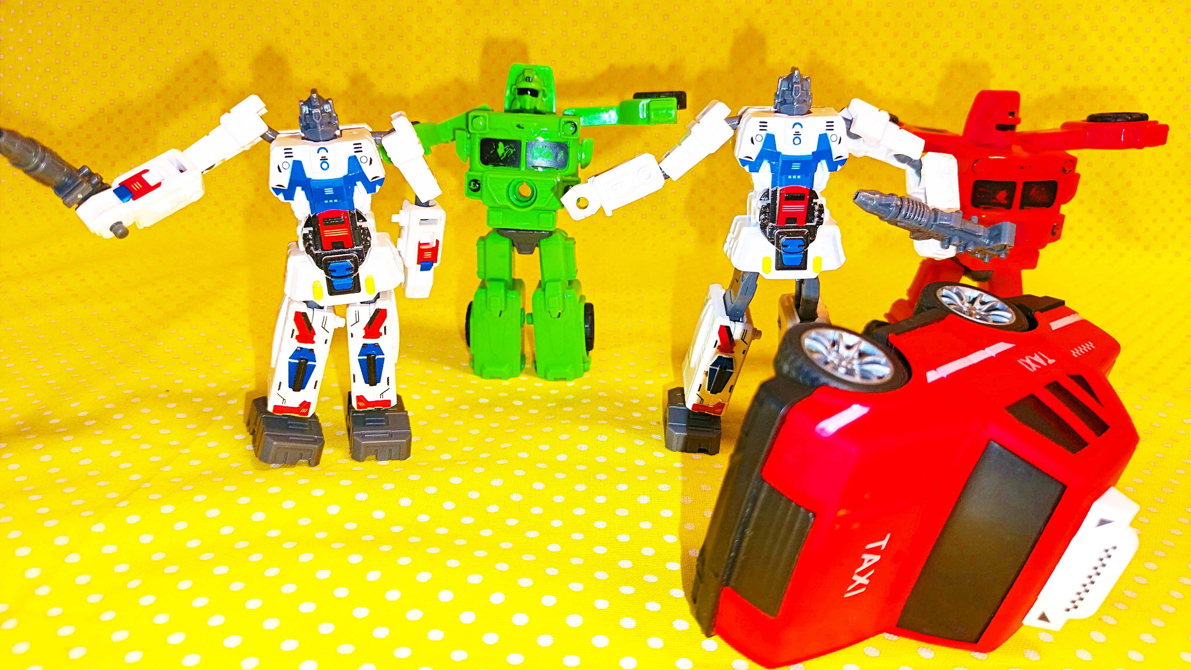 мультик машинки роботы.Игрушки для детей.Мультики.Мультик.Гоночки.Машина Играть.Играем.Поиграем.