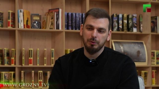 День со знаменитостью. Эфир от 10.11.25. Хасан Дацаев