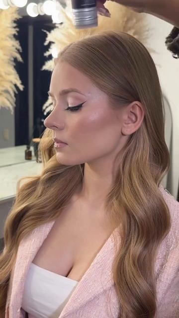 Мягкие локоны на очень длинные волосы #прическа #укладка #волосы #локоны