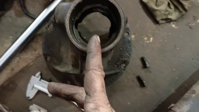 точим посадку под шкив на калёной шестерёнке мтз 80