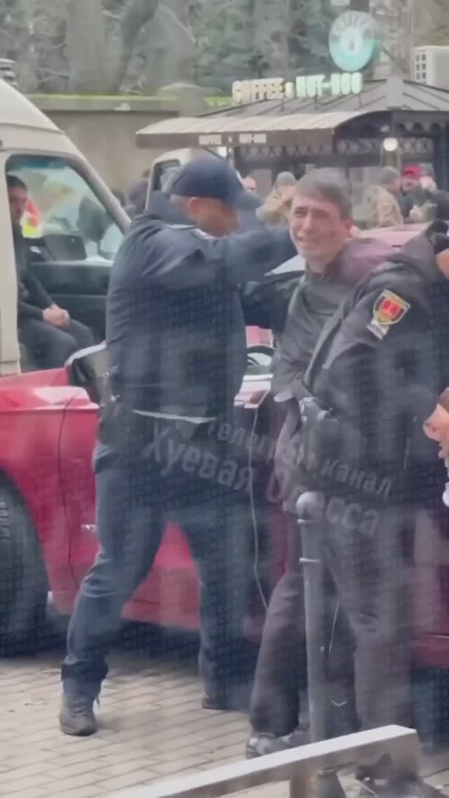 Доброволец передумал подписывать контракт!