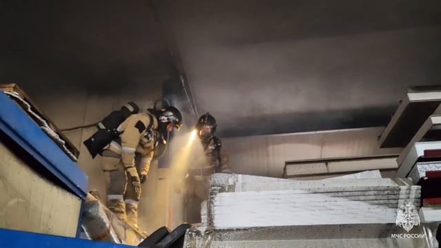 Пожарные расчеты завершили тушение возгорания на улице Кирпичной в Хабаровске