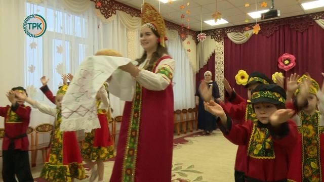 Воспитанники детского сада №56 поздравили мам с праздником