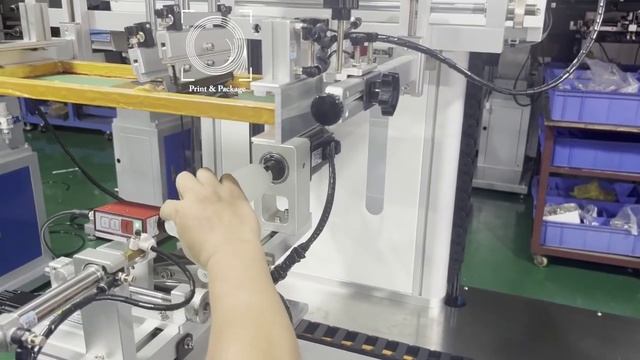 Трафаретное оборудование для печати по цилиндрическим поверхностям и LED УФ сушкой