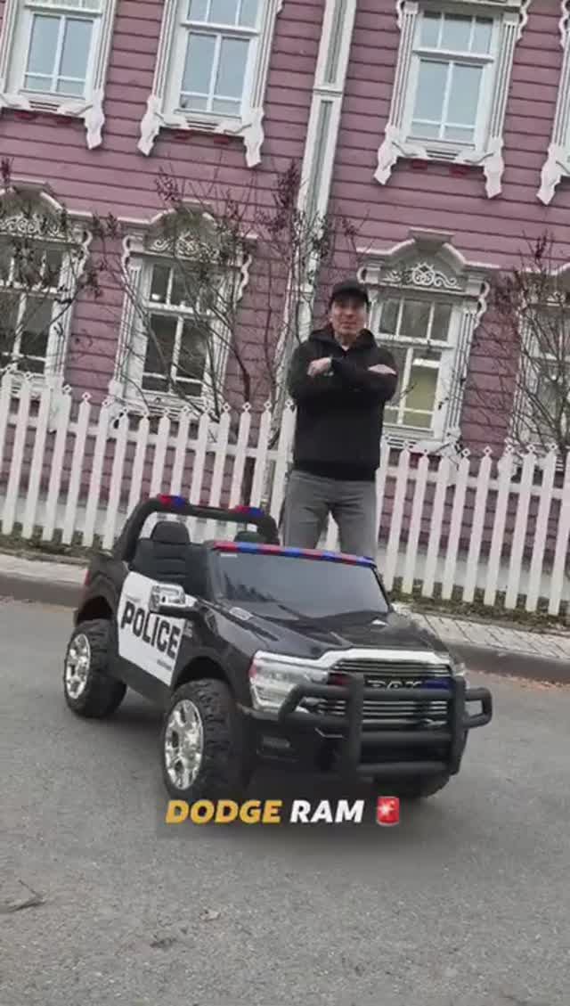 Большой и мощный детский электромобиль Dodge Ram Police, 44.500р, сайт  cars-kids.com