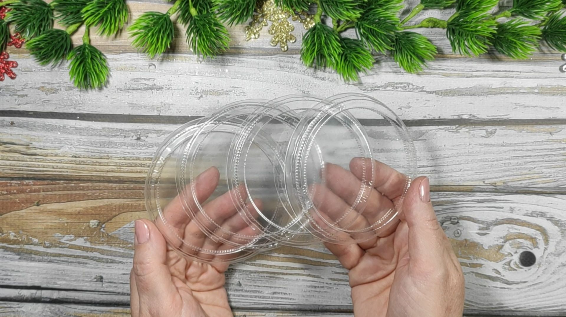 НОВОГОДНИЕ ПОДЕЛКИ с СИМВОЛОМ ГОДА 2026 из крышек, новогодние украшения своими руками, поделки.