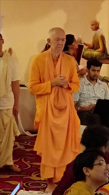 Из-за гордости мы отворачиваемся от Господа - ЕС БВВ Нарасимха Махарадж отвечает на вопросы