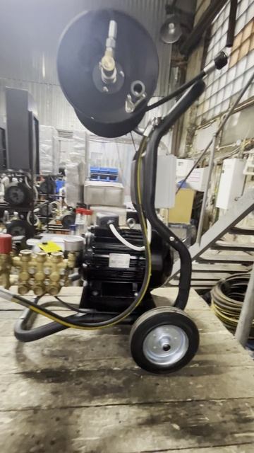 АВД ТРИТОН H 15/200 TS 5.5 N (на тележке, манометр, катушка, электрика с теплозащитой)