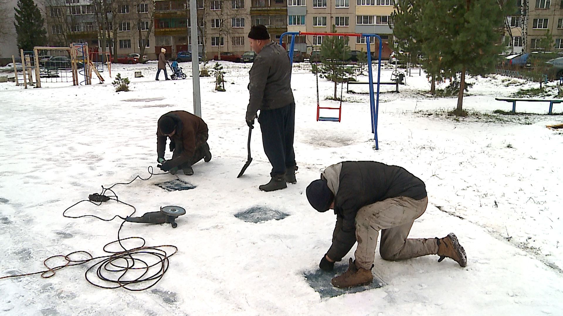 (Рыбинск-40) РЕМОНТ ДВОРА НА УЛИЦЕ ВОРОШИЛОВА ЗАВЕРШАЕТСЯ
