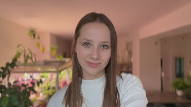 Ратникова Катя. Визитка