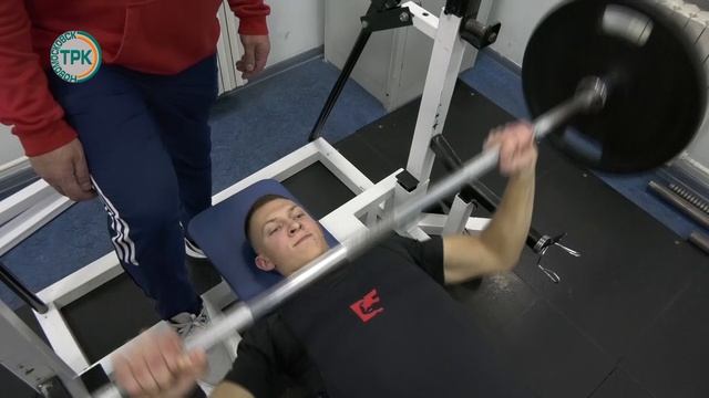 Новомосковские пауэрлифтеры вернулись победителями со Всероссийского турнира